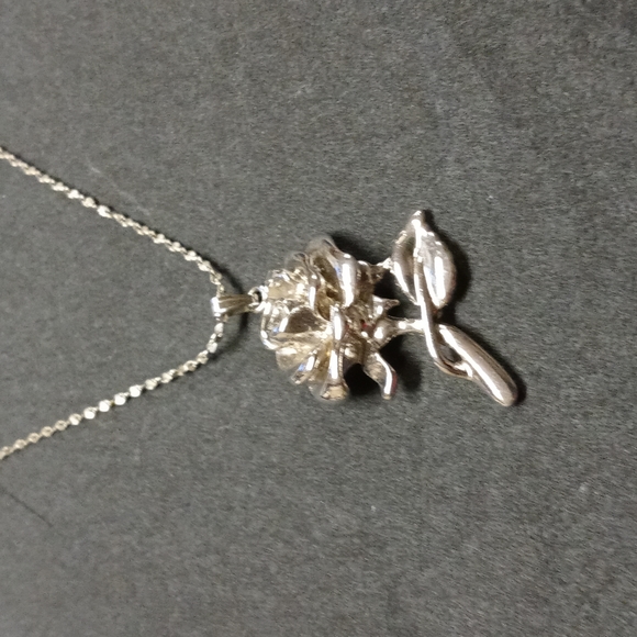 Jewelry | Silver Rose On A Chain | Poshmark